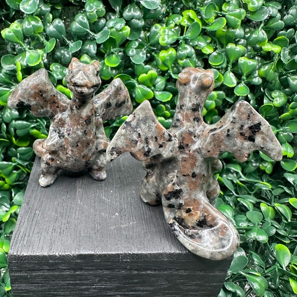 Accents | Uv Reactive Yooperlite Dragon Carving | Poshmark